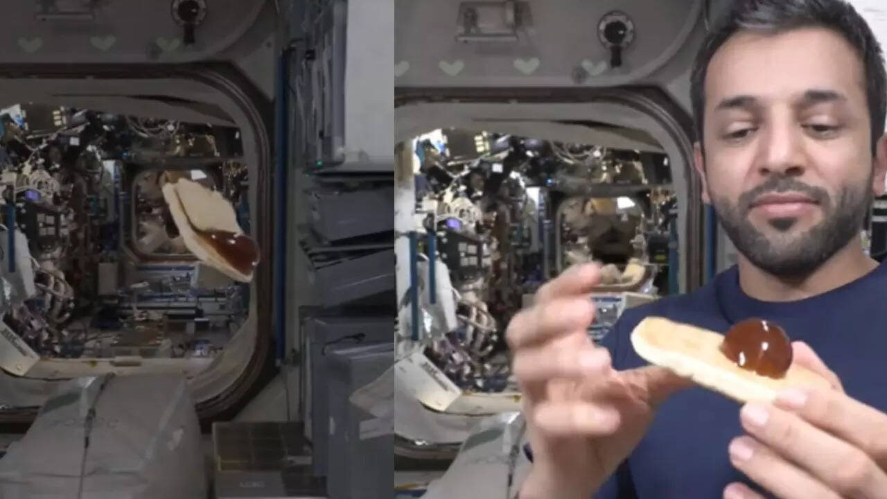 Astronauts Eating Food