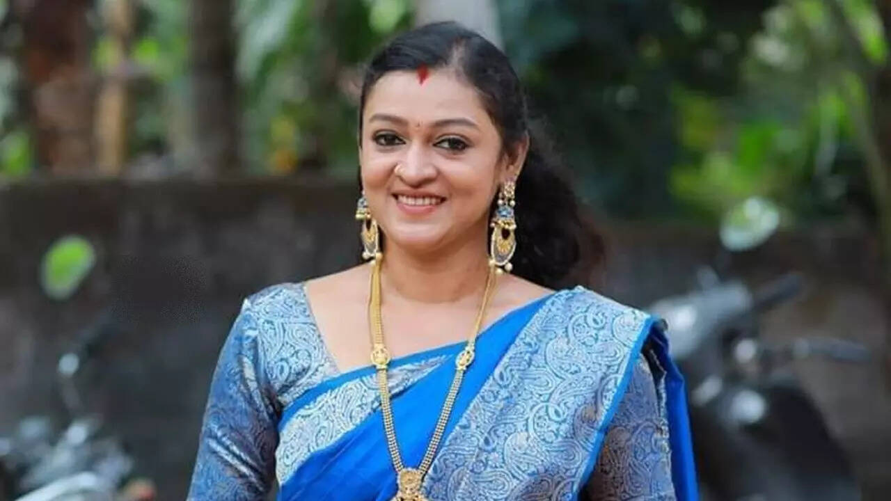 Aparna Nair Hot Stills