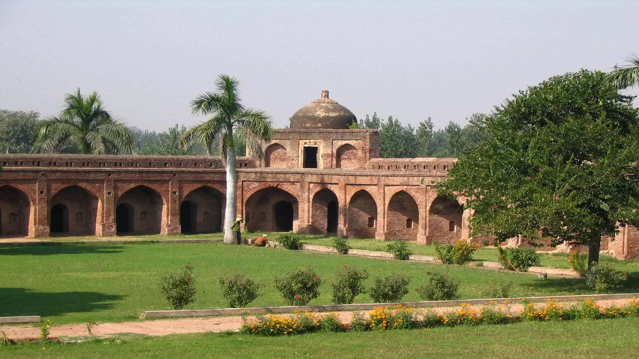 Station Road, Dewas: Map, Property Rates, Projects, Photos, Reviews, Info