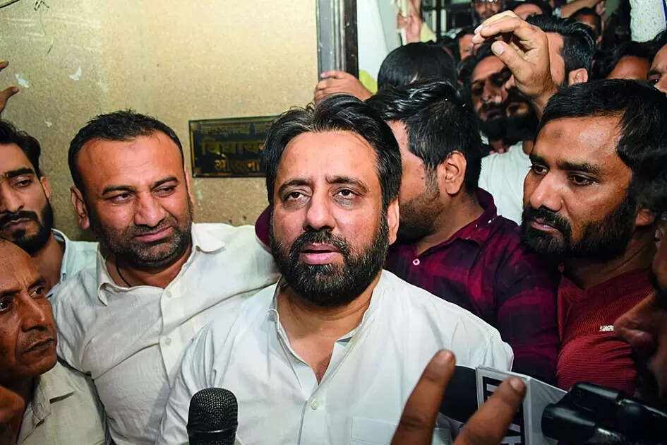 AAP MLA Amanatullah Khan arrested by ED ...Middle East AAP MLA Amanatullah Khan arrested by ED ...Middle East
