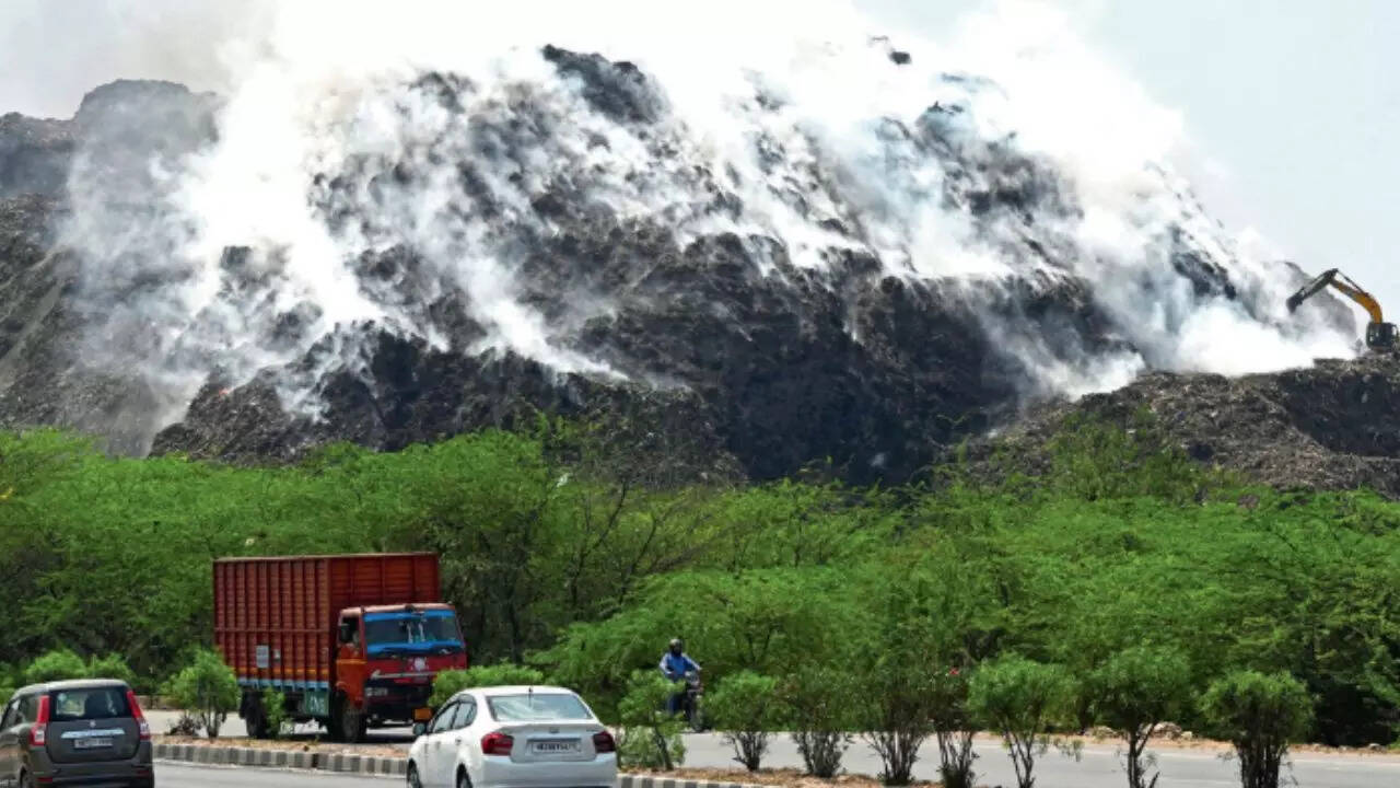 Defence Colony, Gurgaon: Map, Property Rates, Projects, Photos, Reviews ...