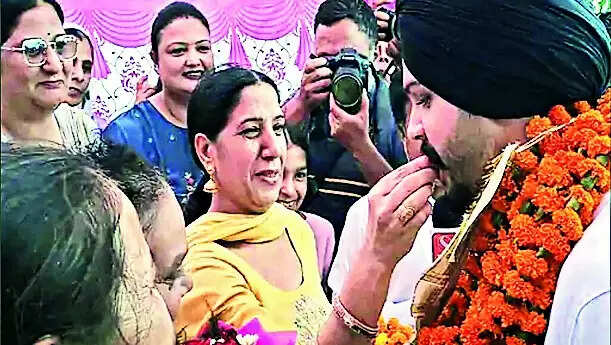 Sector 9, Chandigarh: Map, Property Rates, Projects, Photos, Reviews, Info