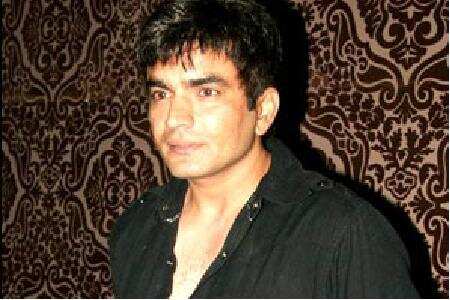 Raja Chaudhari turns bad again - Times of India