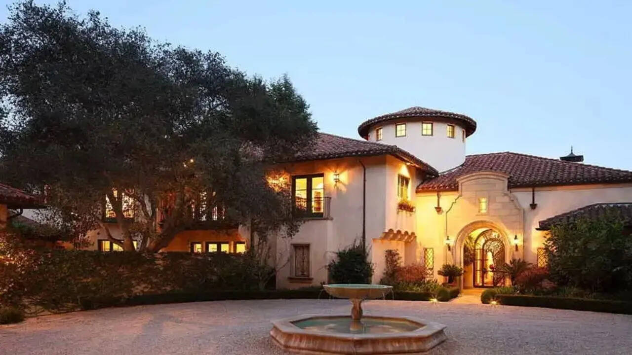 WWE legend Dwayne Johnson’s $27.8M Beverly Hills Mega Mansion: Ultra ...