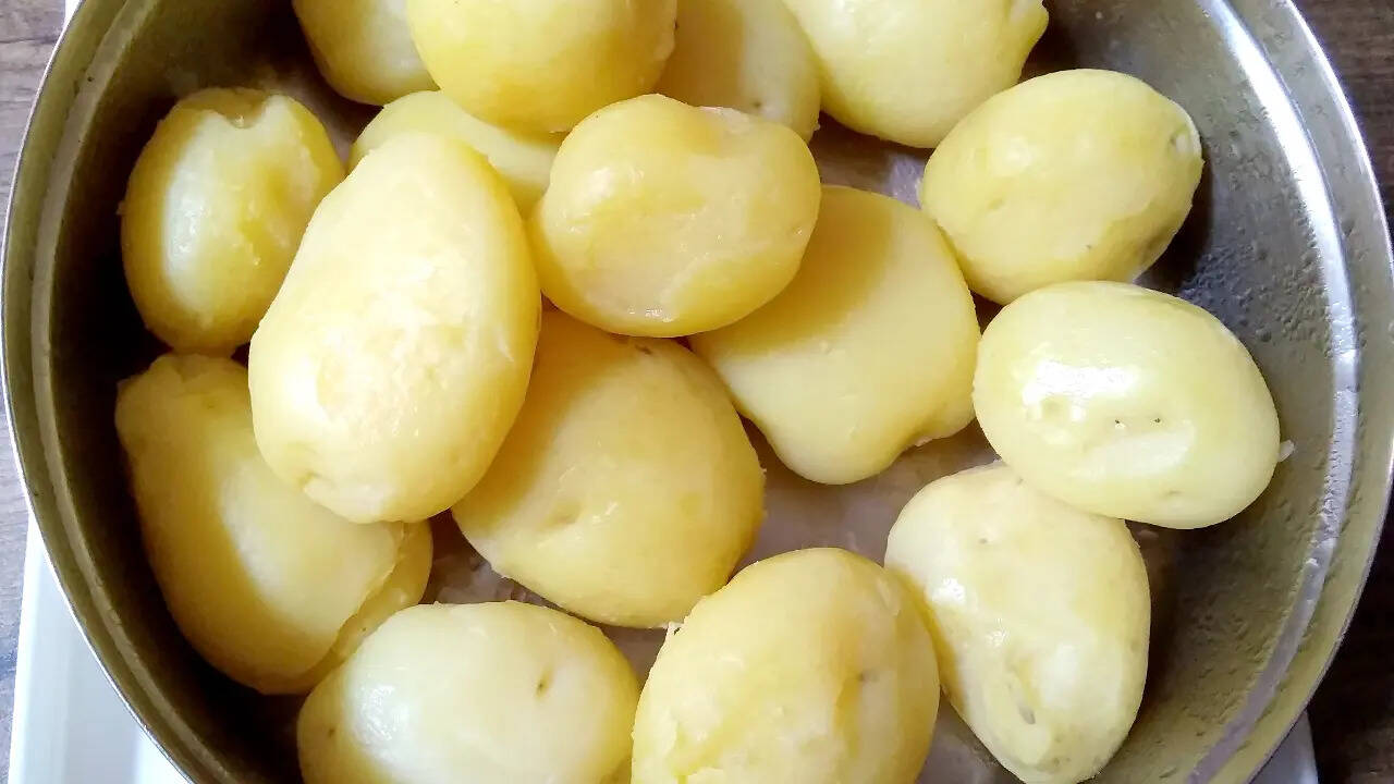 Why boiled potatoes turn mushy and 3 ways to keep them firm - The Times ...