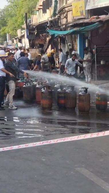 LPG cylinder blast triggers fire near Geeta Mandir in Ahmedabad; 3 ...