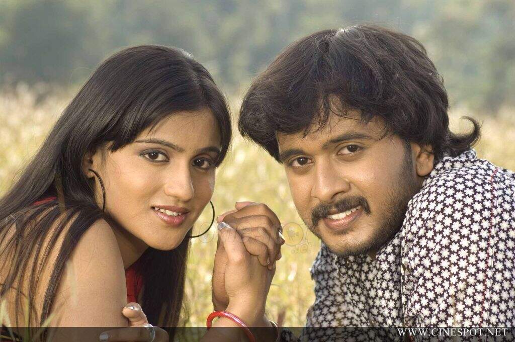 Preethiya Loka Movie Review {2.5/5}: Critic Review of Preethiya Loka by ...