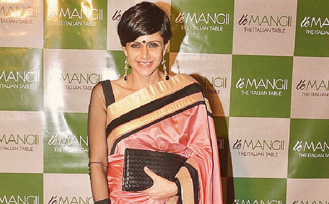 Mandira at a party hosted by Prashant Chaudhri & Gaurav Goenka in ...