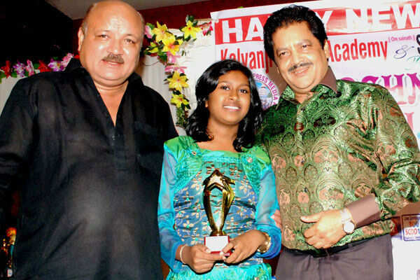 Sanchiti Sakat gets her first award for singing | Hindi Movie News ...