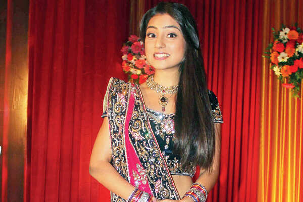 Shraddha Arya: Neha Marda, Shraddha Arya, Rahul Vaidya approached for ...