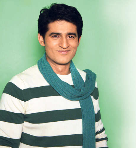 hitentejwani_trivia: Hiten steps out of Ekta’s camp! - Times of India