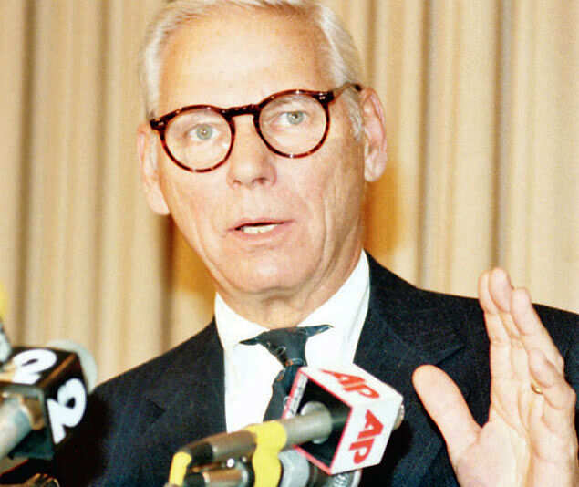 With Warren Anderson will be buried many unanswered questions | India ...