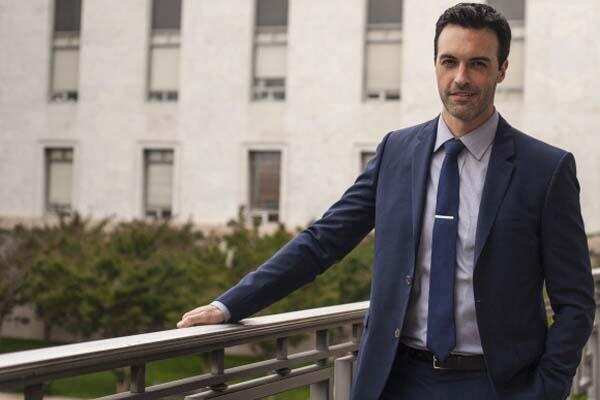 Reid Scott, wife welcome first child - Times of India