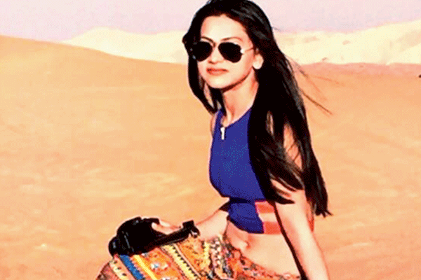 Why Aanchal prefers travelling solo? - Times of India