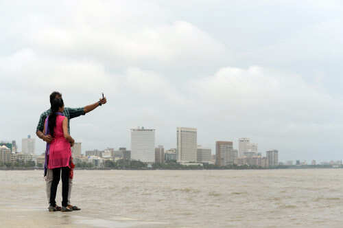 Mumbai Police To Identify No Selfie Zones After Bandra Drowning