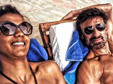 Rahul Dev and Mugdha Godse living together! | Celebs - Times of India Videos