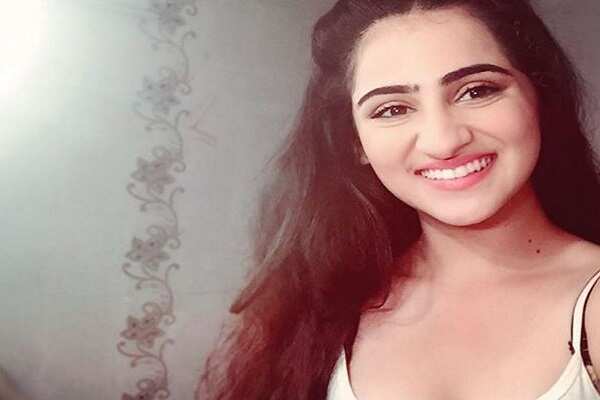 Plain Jane Jassi aka Diana Khan of 'Parvarrish 2' is a hottie in real ...