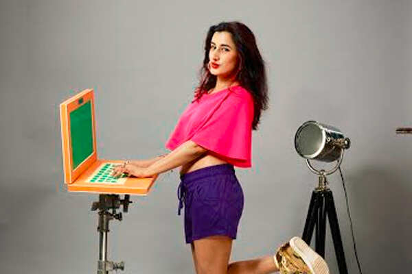 Saloni Chopra gets shy while shooting intense intimate scenes - Times ...