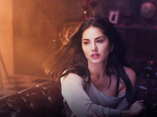 Fuddu Movie Review, Trailer, Synopsis, Cast & Crew | Hindi Movie News ...