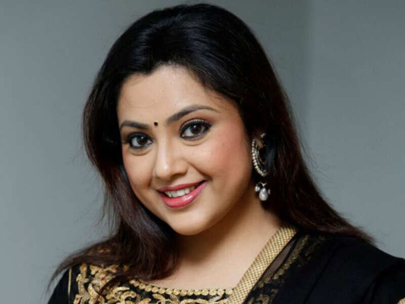 Mohanlal: Meena tries a hand at singing? | Malayalam Movie News - Times ...