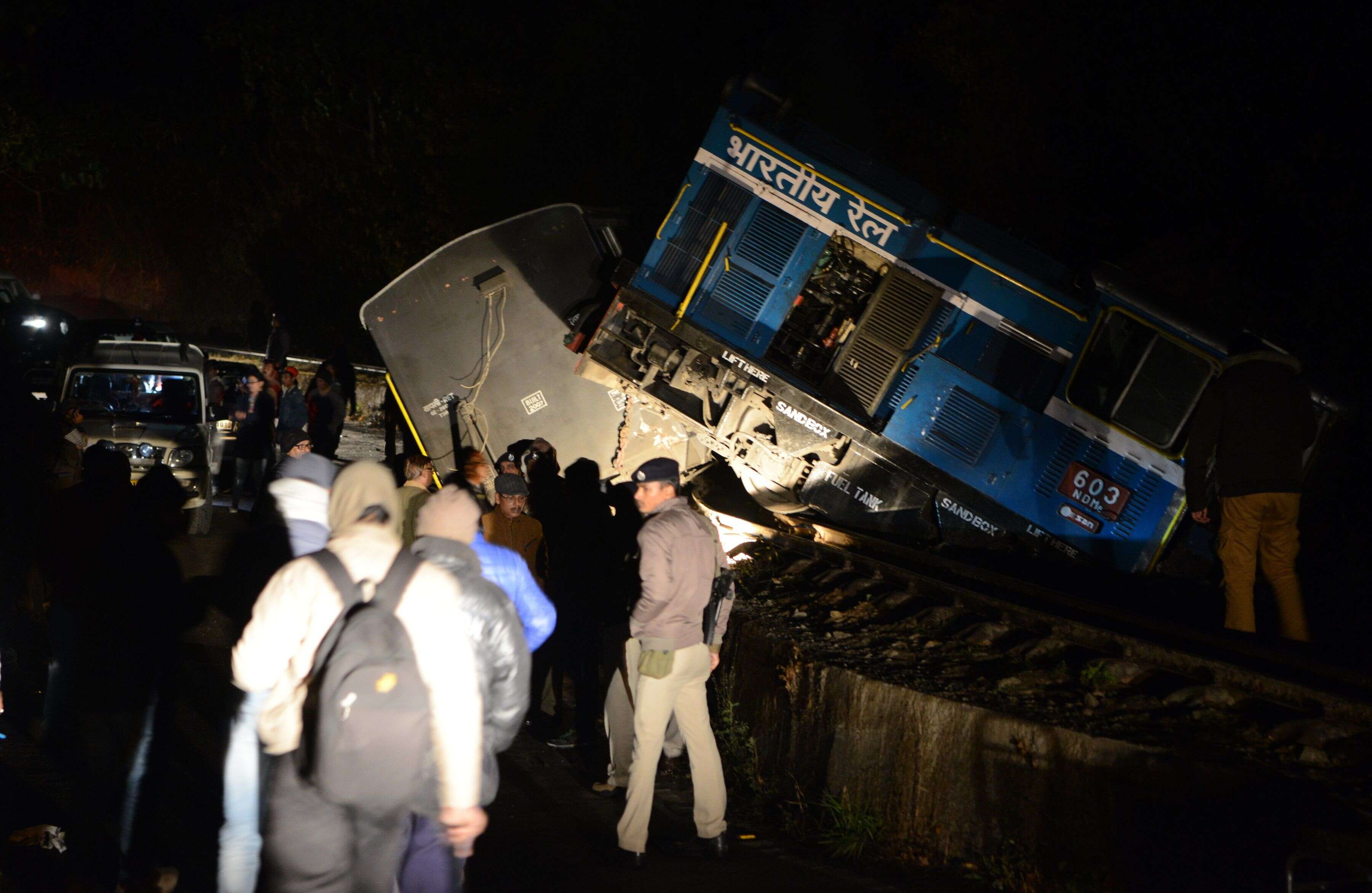 Toy Train Accident: Toy train derails near Darjeeling, 5 injured ...