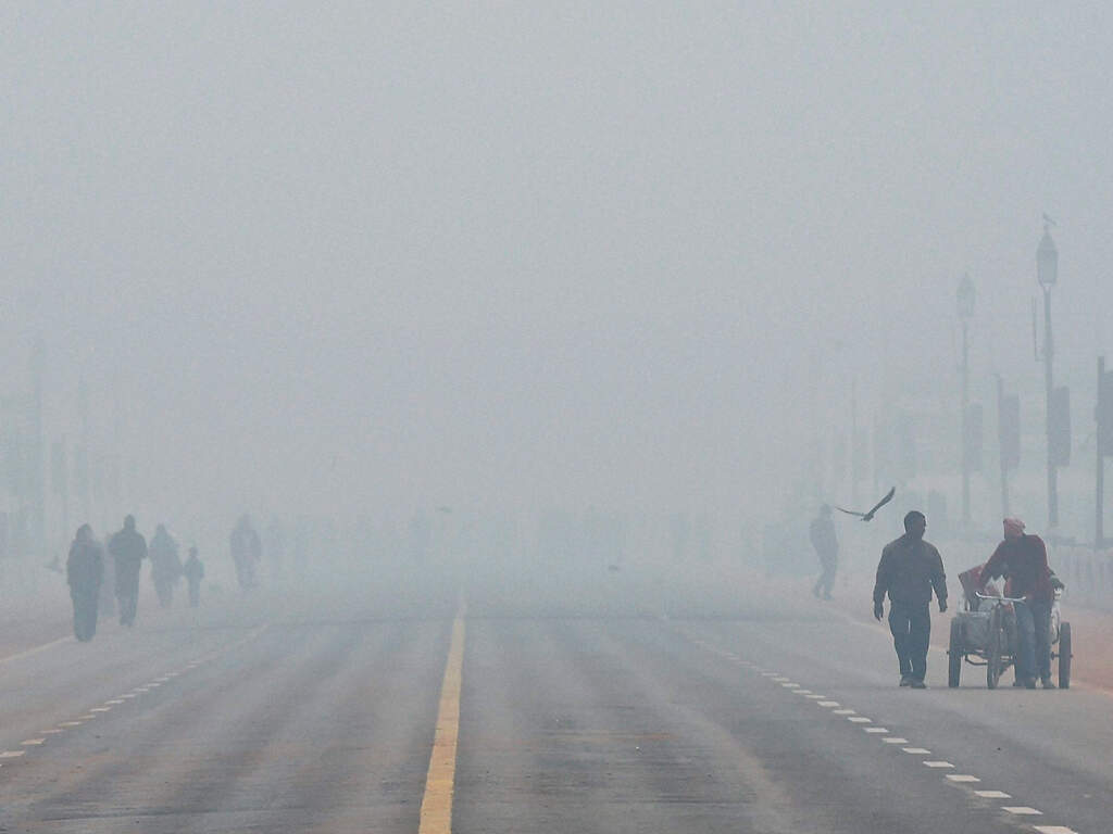 air quality: Fog keeps air in poor zone, weekend rain on radar ...