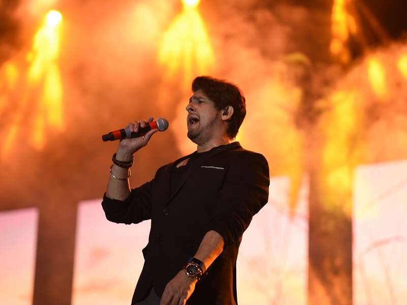 Sonu Nigam: Venkatesh, Sonu Nigam turn up the volume at BITS fest ...