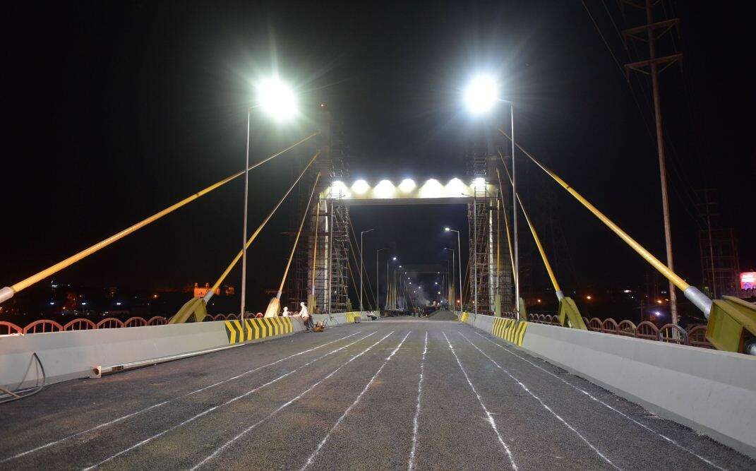 Future of cable-stayed bridge hangs in balance | Surat News - Times of ...