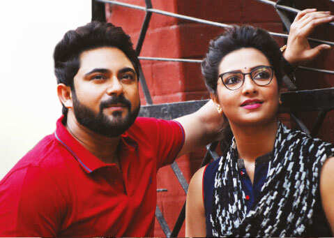 Amar Aponjon Movie Review {3.5/5}: Critic Review of Amar Aponjon by Times of India