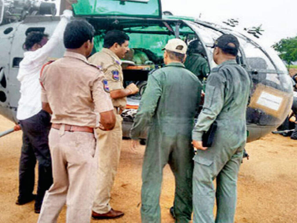 Hundreds swarm crash site to catch a glimpse | Hyderabad News - Times ...