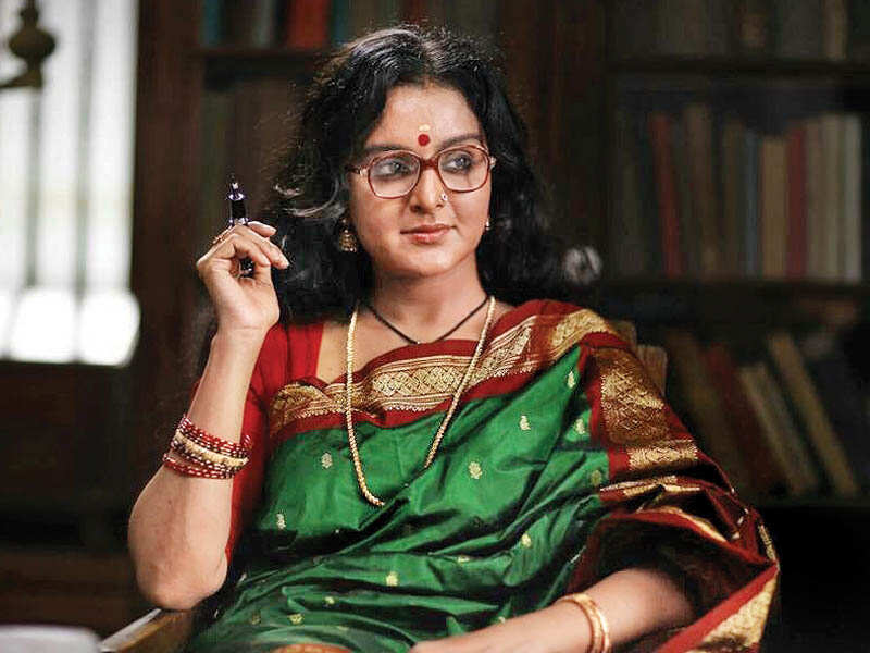 Madhavikutty: Manju Warrier’s Aami will be a Christmas release ...