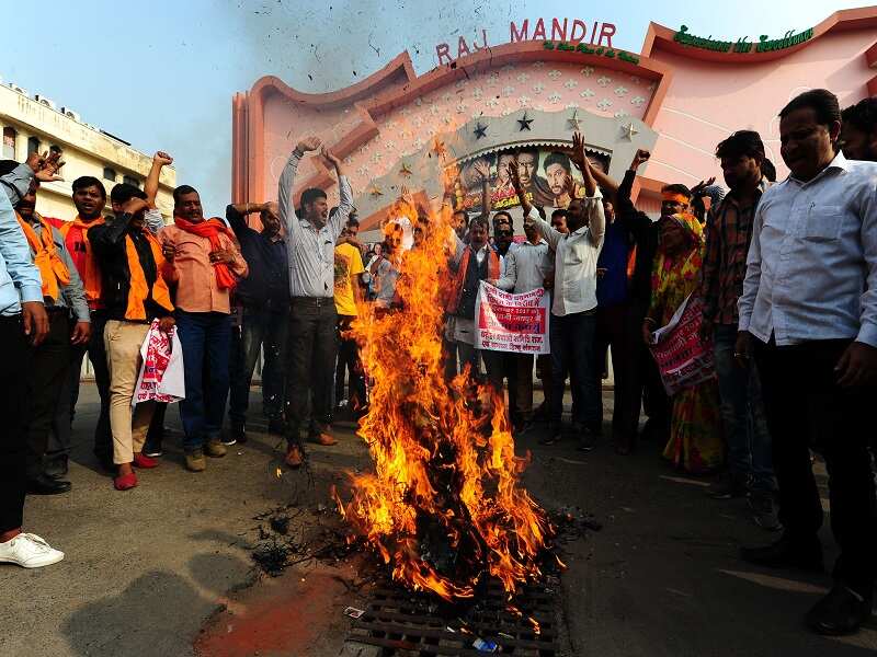 Padmavati row: A lot will burn if 'Padmavati' not stopped, says Rajput ...
