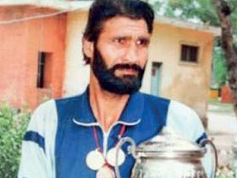 Kaur Singh: Shah Rukh Khan wires Rs 5 lakh to struggling Punjab boxer ...