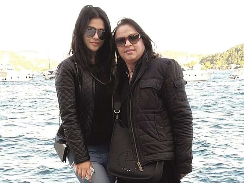 sunanda murali manohar: Producer Sunanda Manohar loses battle to cancer ...