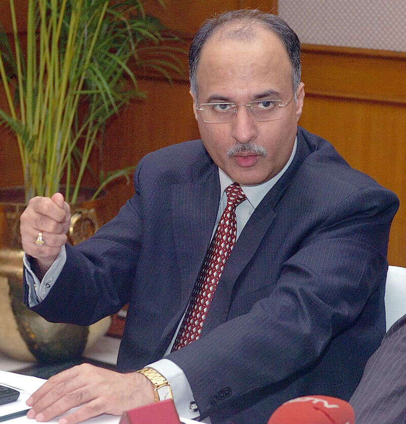 Tata Power: Tata Power CEO quits 3 yrs before end of term - Times of India