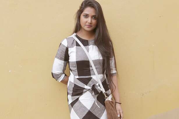 Singer Somlata doesn't believe in Valentine's Day | Bengali Movie News ...