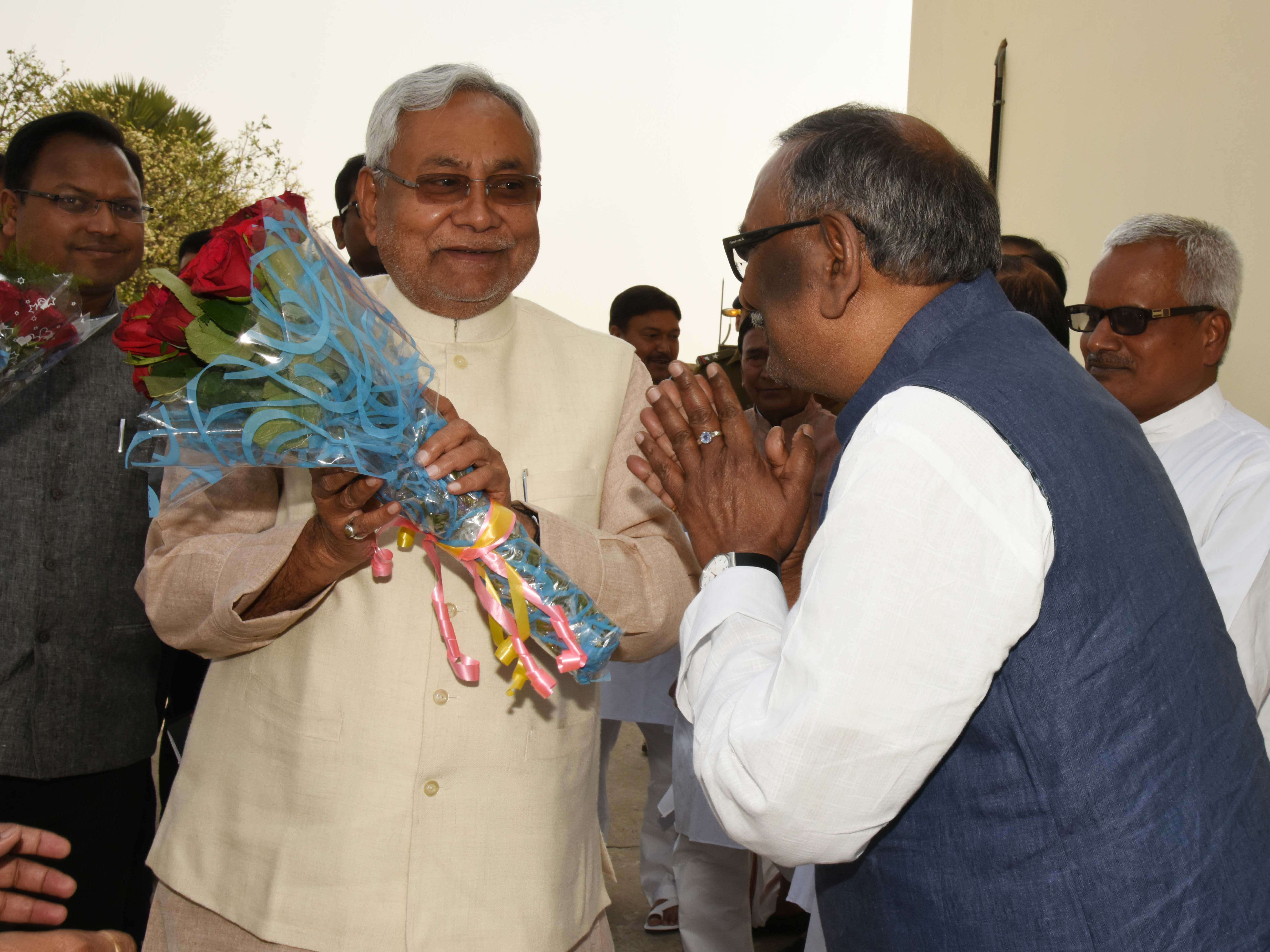 Bihar CM returns Patna after a four-day visit to Japan | India News ...