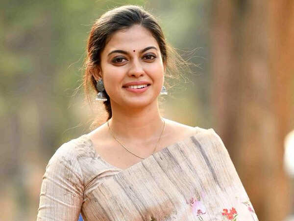 Anusree: Actress Anusree responds to cyberbullying | Malayalam Movie ...