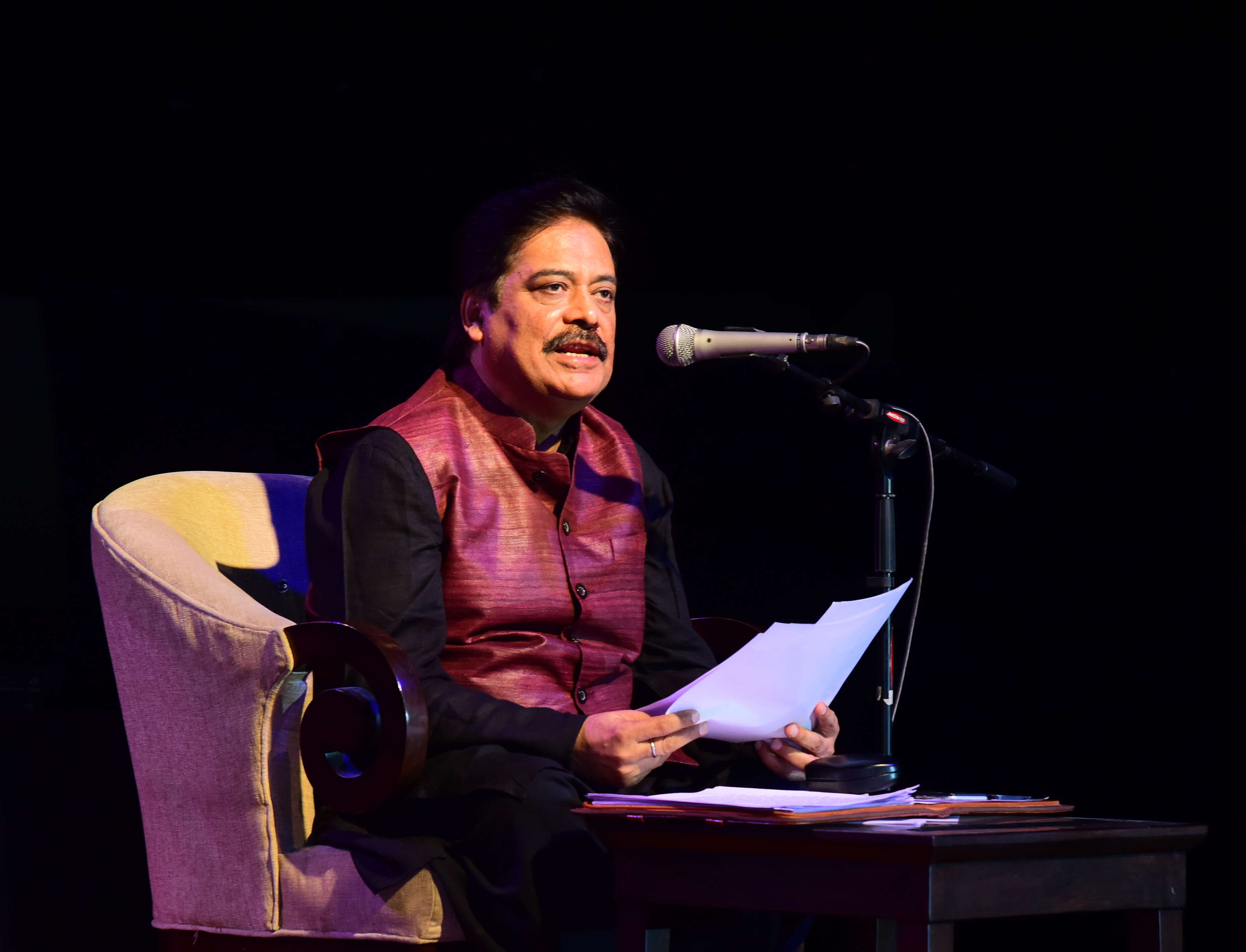 Tauseef Akhtar: A musical narrative on Mirza Ghalib presented at Poona ...