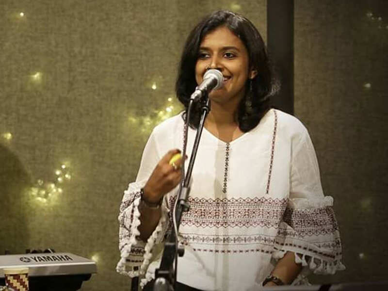 Singer Sithara meets with an accident, escapes unhurt | Malayalam Movie ...