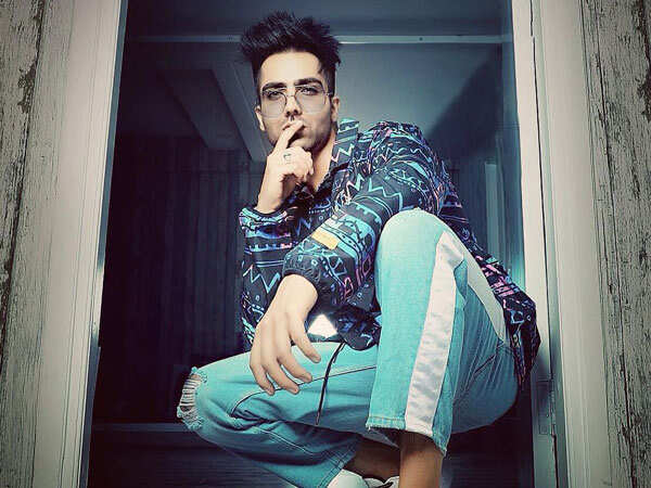 Harrdy Sandhu to make Bollywood singing debut | Punjabi Movie News ...
