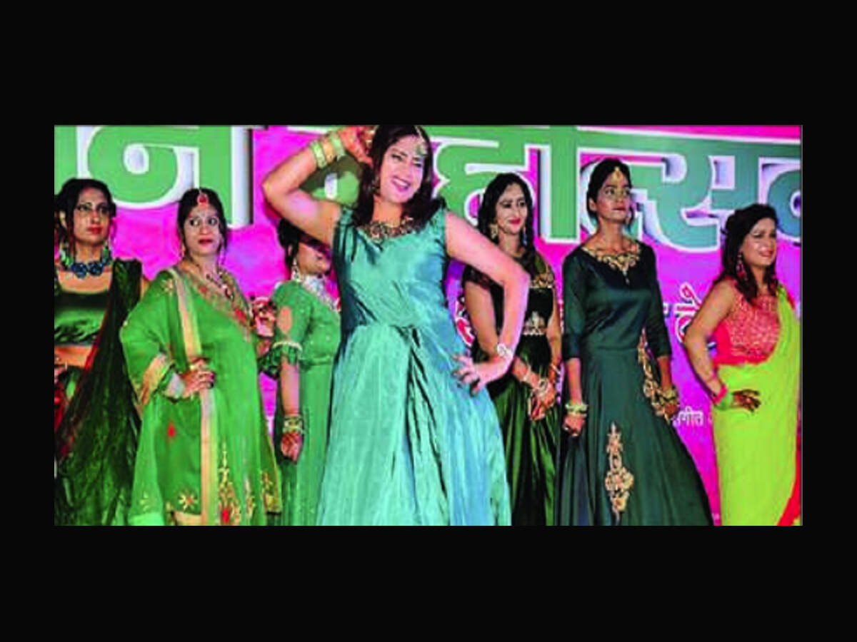Shrawan Milan: Married women go green in Patna | Patna News - Times of ...