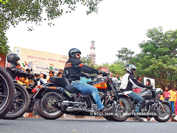 From Delhi to Gurgaon, NCR bikers ride to celebrate azaadi | Events ...