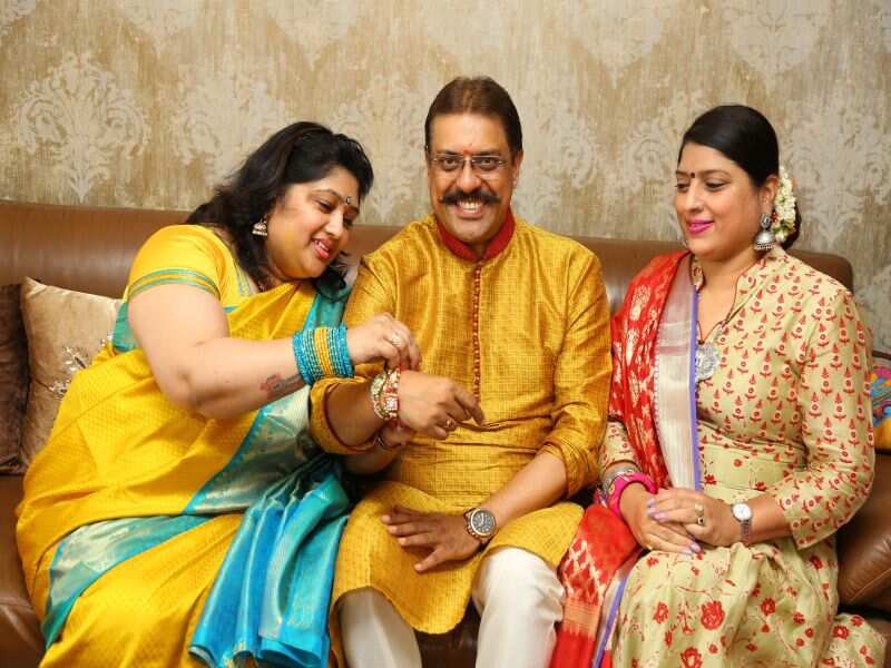 Socialite: Celebrating the brother-sister bond at Jannak Madaan’s house ...