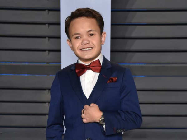 'The Greatest Showman' star Sam Humphrey undergoing 'high-risk' surgery ...