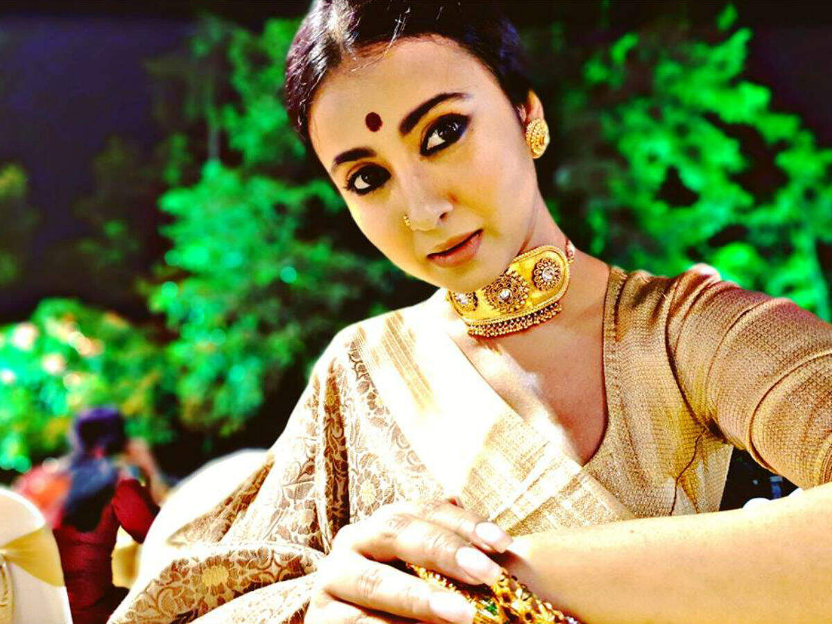 Actress Monami Ghosh wishes to meet this Hollywood actor; take a look ...