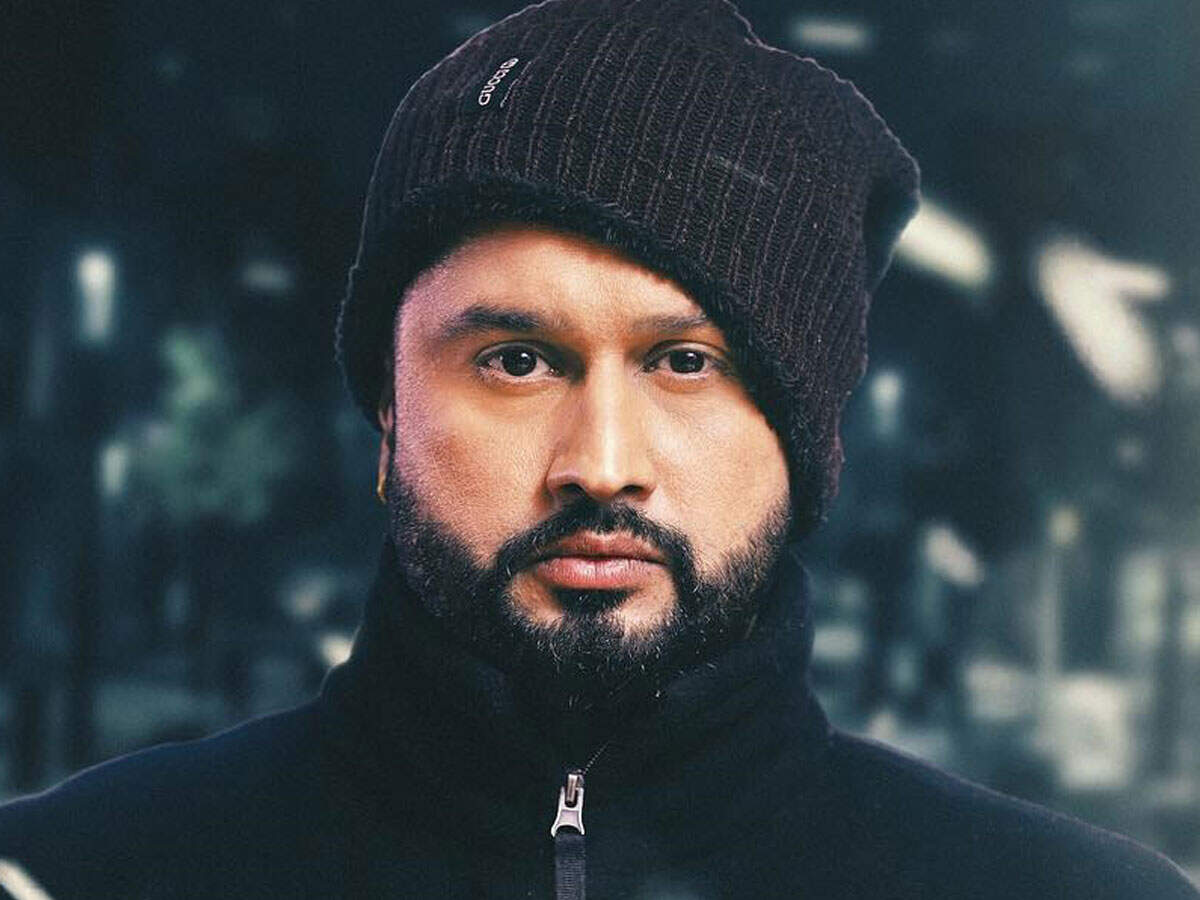 Galti: Roshan Prince looks intense in the poster of his next song ...