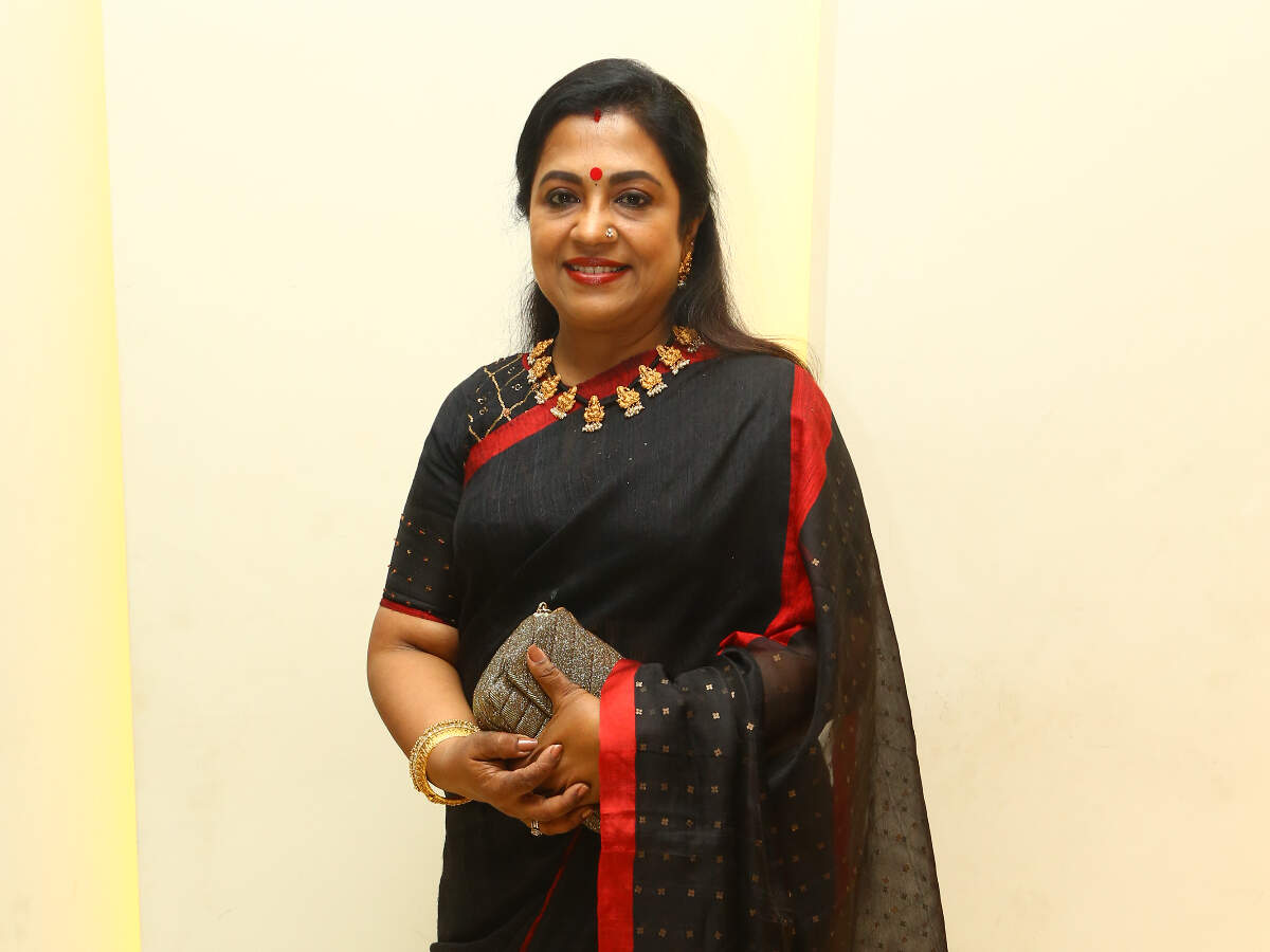 Poornima attended the Realistics Awards honouring women at Pakwan ...