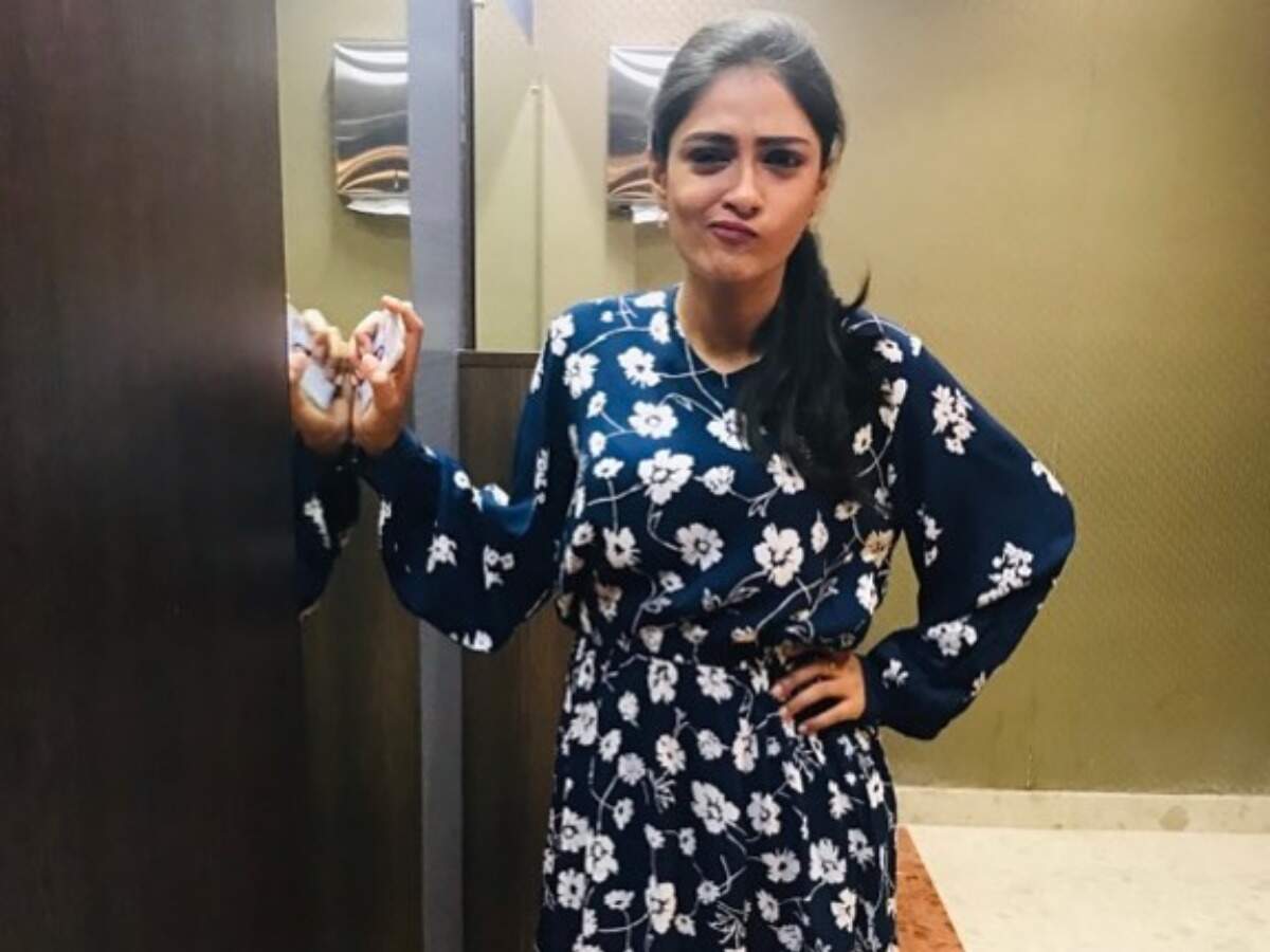 sastika rajendran: TV anchor Sastika Rajendran looks cute in her ...