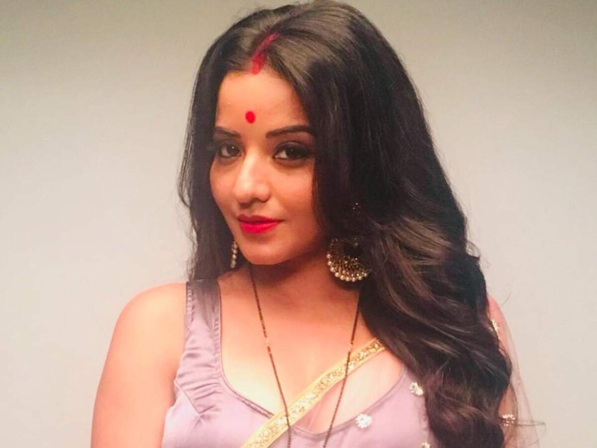 Watch: Monalisa's show Nazar completes 200 episodes; actress shares a ...